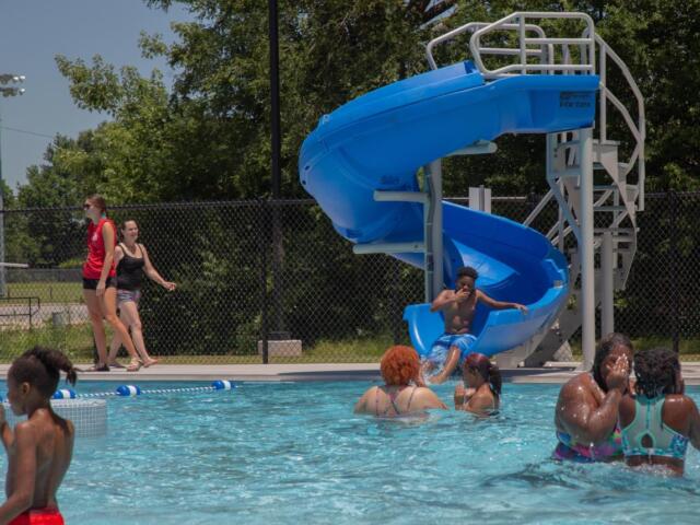 Parker Park Pool Opens - Jonesboro Right Now